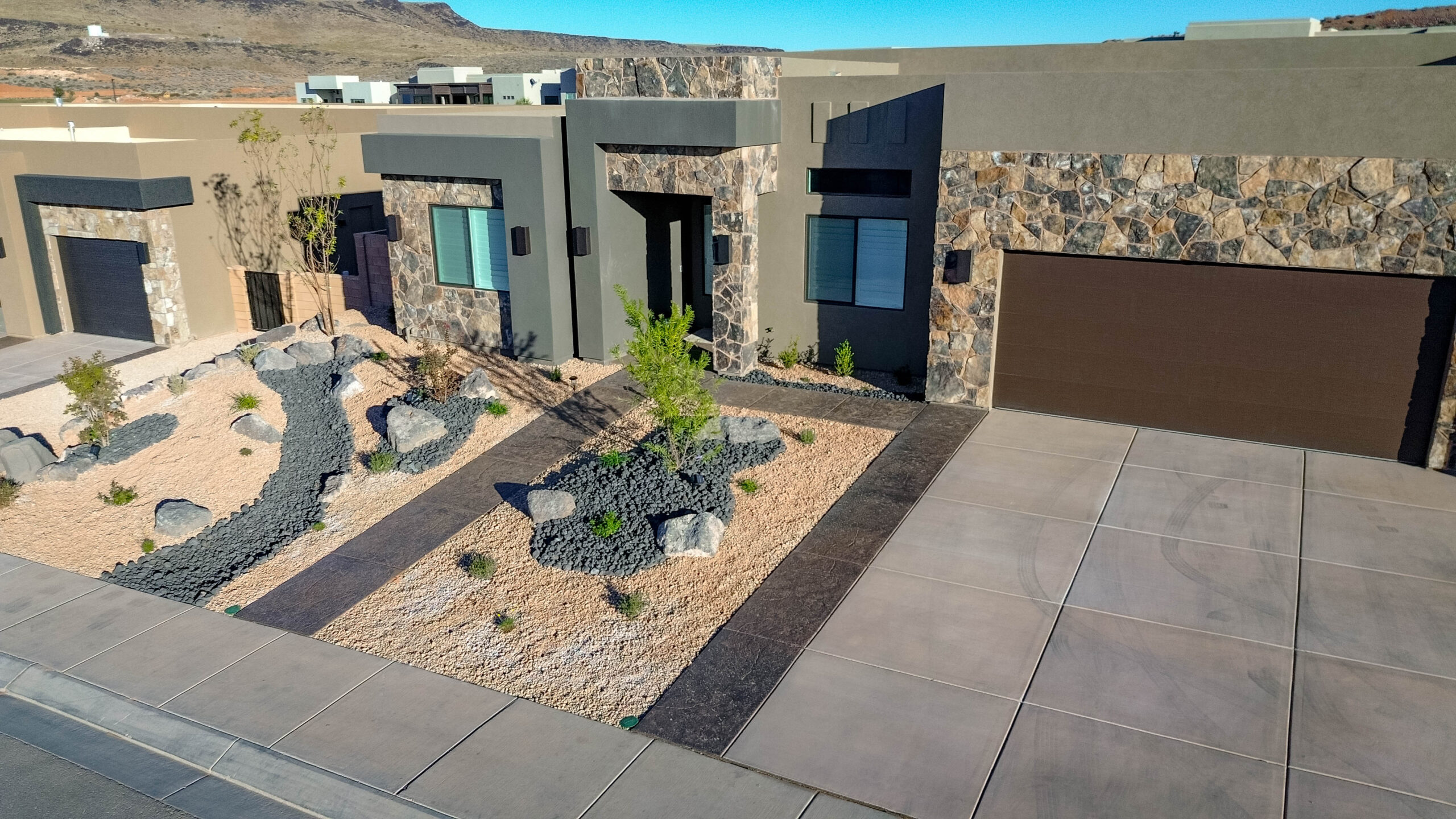 Desert Modern Xeriscaping - US Landscaping
